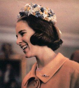 Η ΕΛΛΗΝΙΚΗ ΒΑΣΙΛΙΚΗ ΟΙΚΟΓΕΝΕΙΑ/THE GREEK ROYAL FAMILY: ΒΑΣΙΛΙΣΣΑ ΑΝΝΑ-ΜΑΡΙΑ