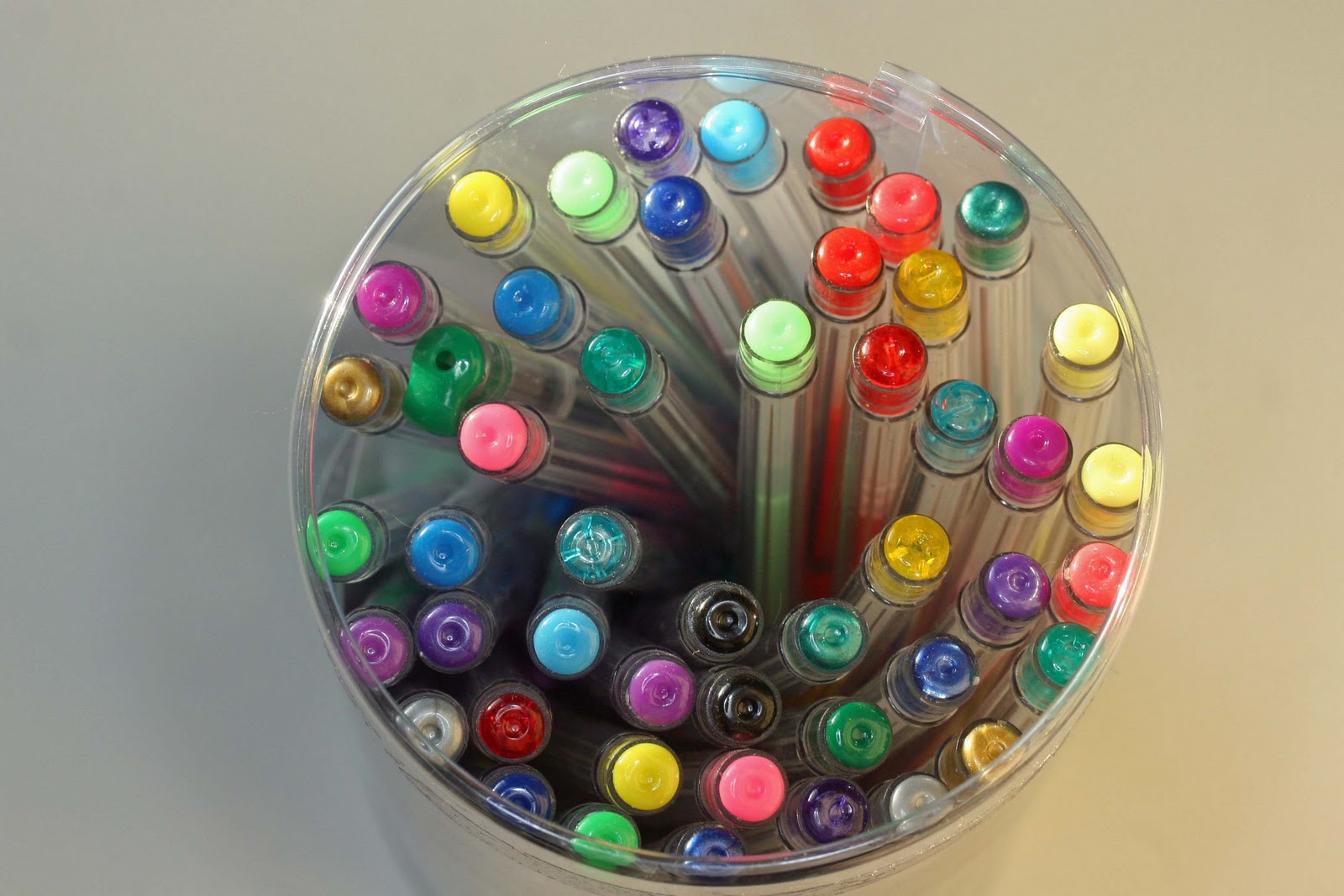 Life In Pieces: Foto Finish - Something Round