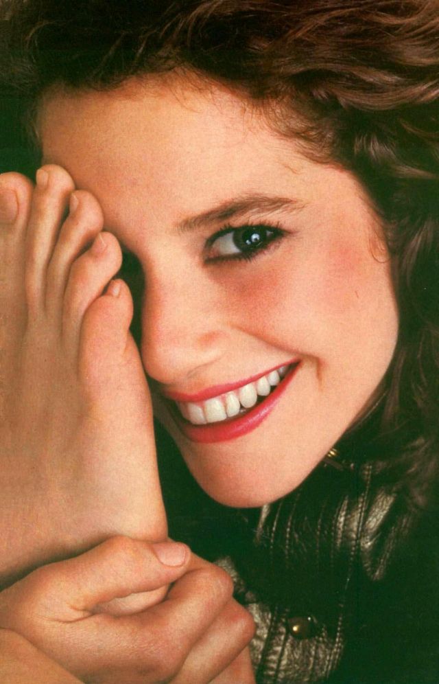 35 Portrait Photos of Debra Winger in the 1970s and ’80s ~ Vintage Everyday