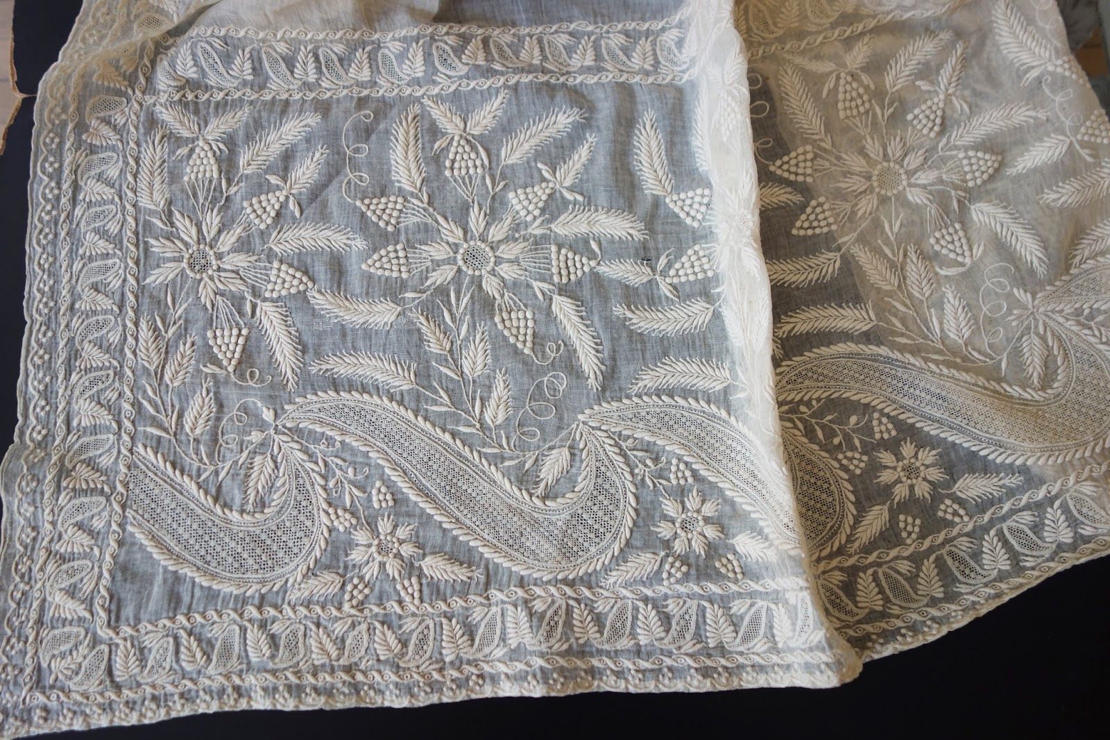 Buyer & Seller of Antique Lace, Fine Linens, Vintage Clothing, Haute ...