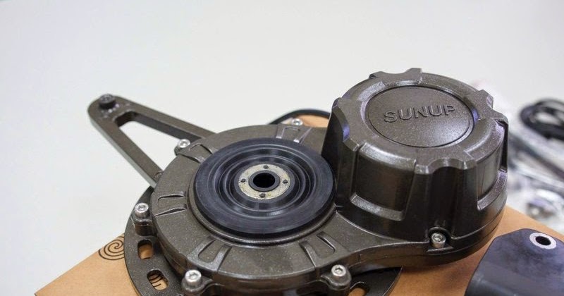 蛙不停: [蛙品牌]SunUp自行車發電機，環球騎士必備