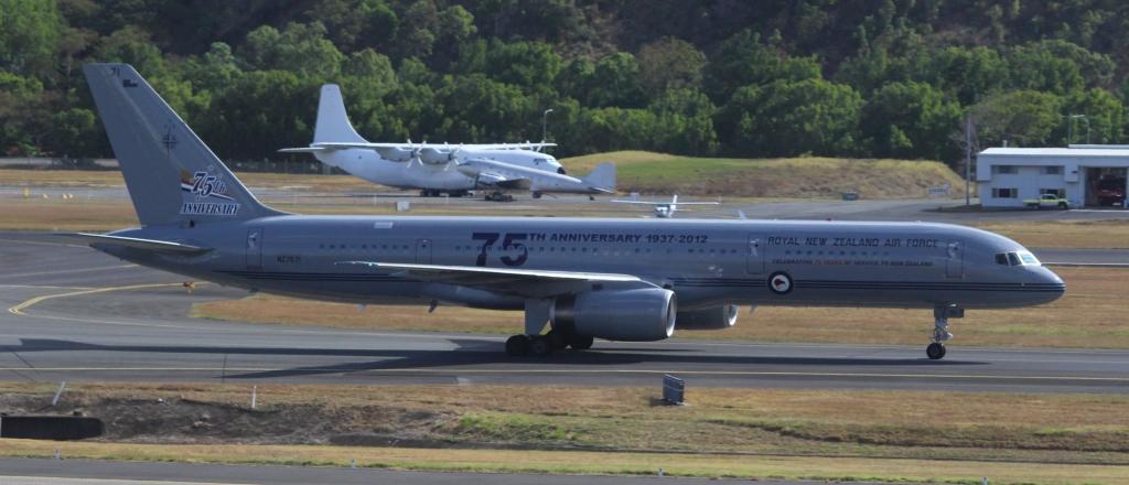 Far North Queensland Skies: RNZAF B752 at Cairns