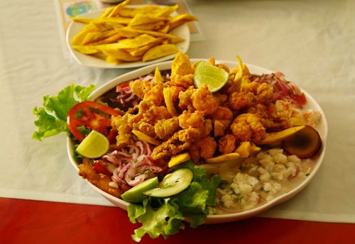 La playa de Sua – Lugares turísticos de Ecuador