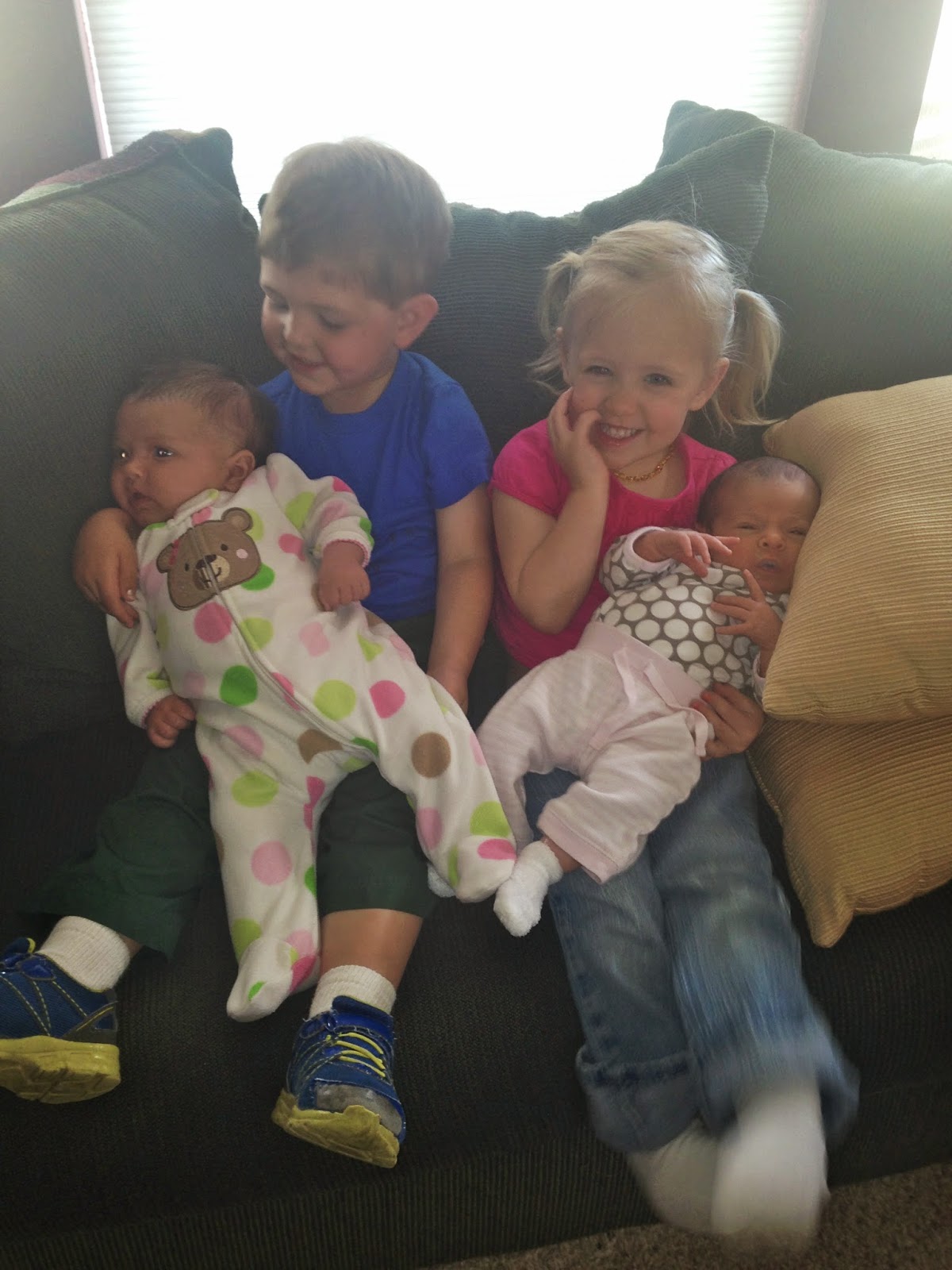 Berken Family: Switching baby sisters