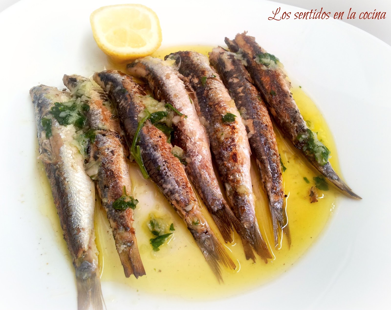 Los sentidos en la cocina: BOQUERONES ASADOS CON SALSA VERDE