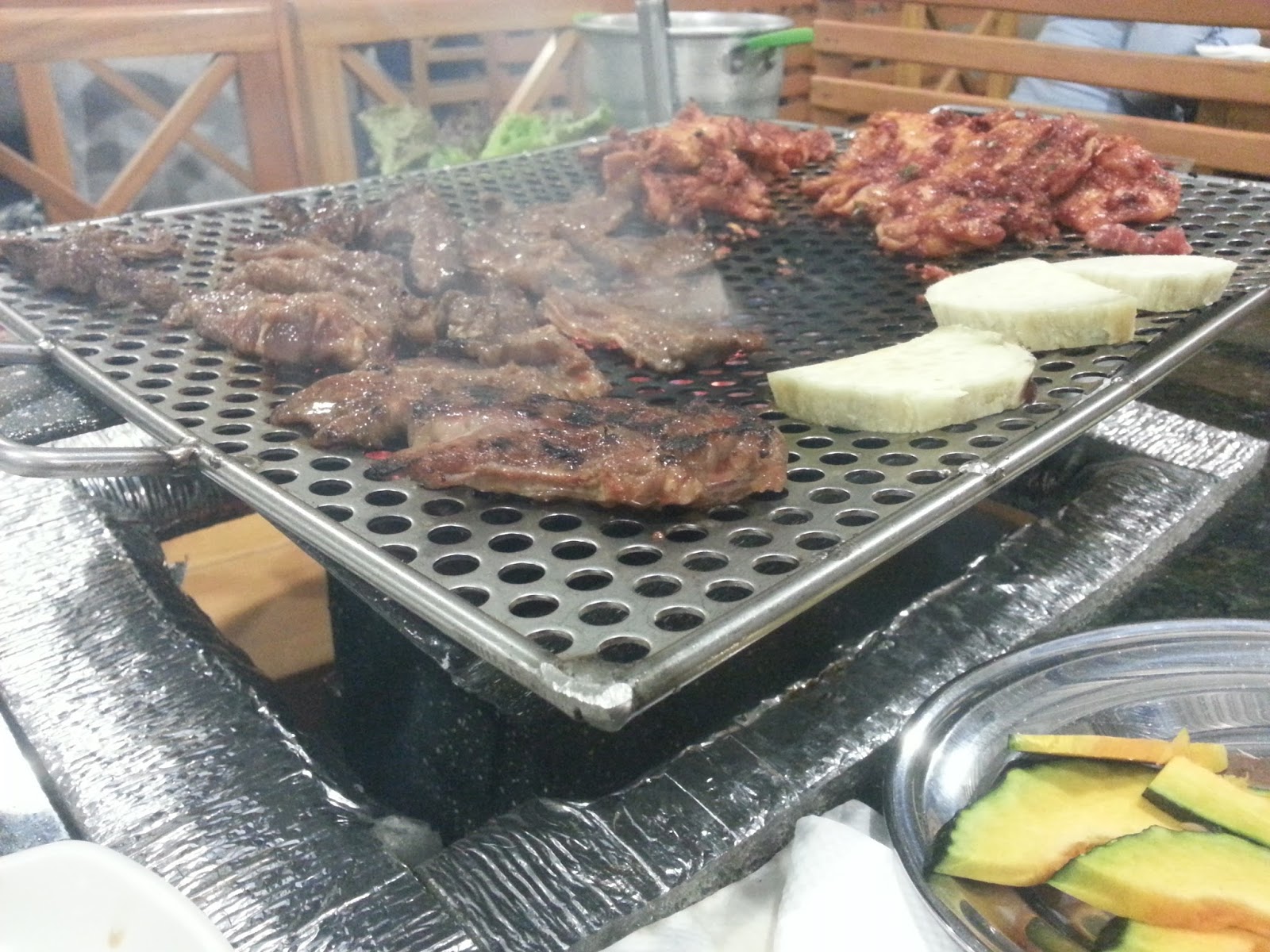 VARE'A KOROCHO!: Gu-i Gu-i Parrillada Coreana