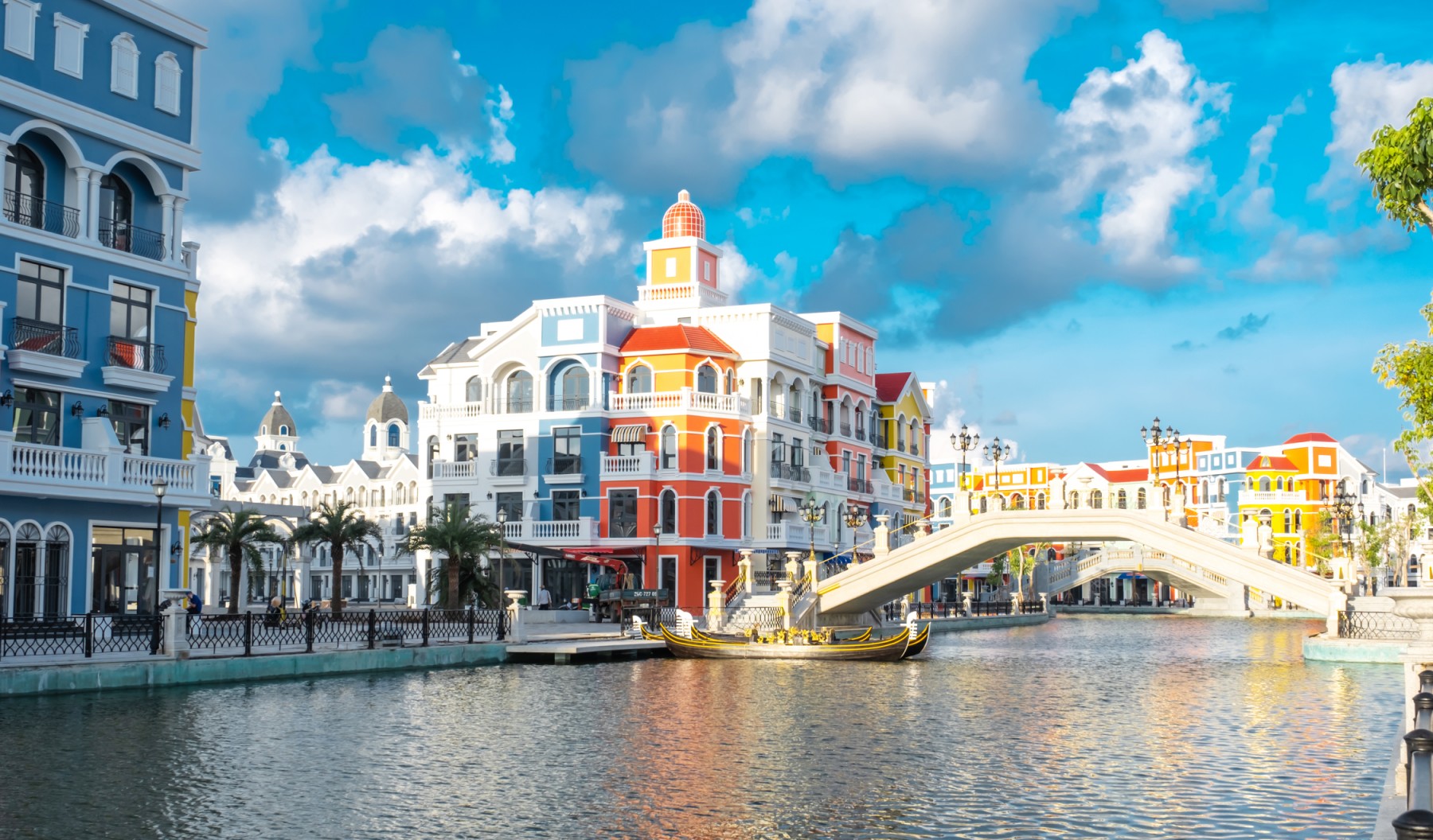 Shop Shanghai Grand World | Grand World Phú Quốc