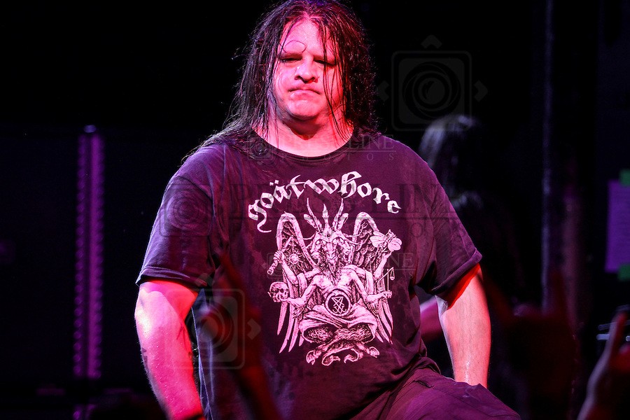 El vocalista de CANNIBAL CORPSE, George Fischer, lanzará su álbum debut ...