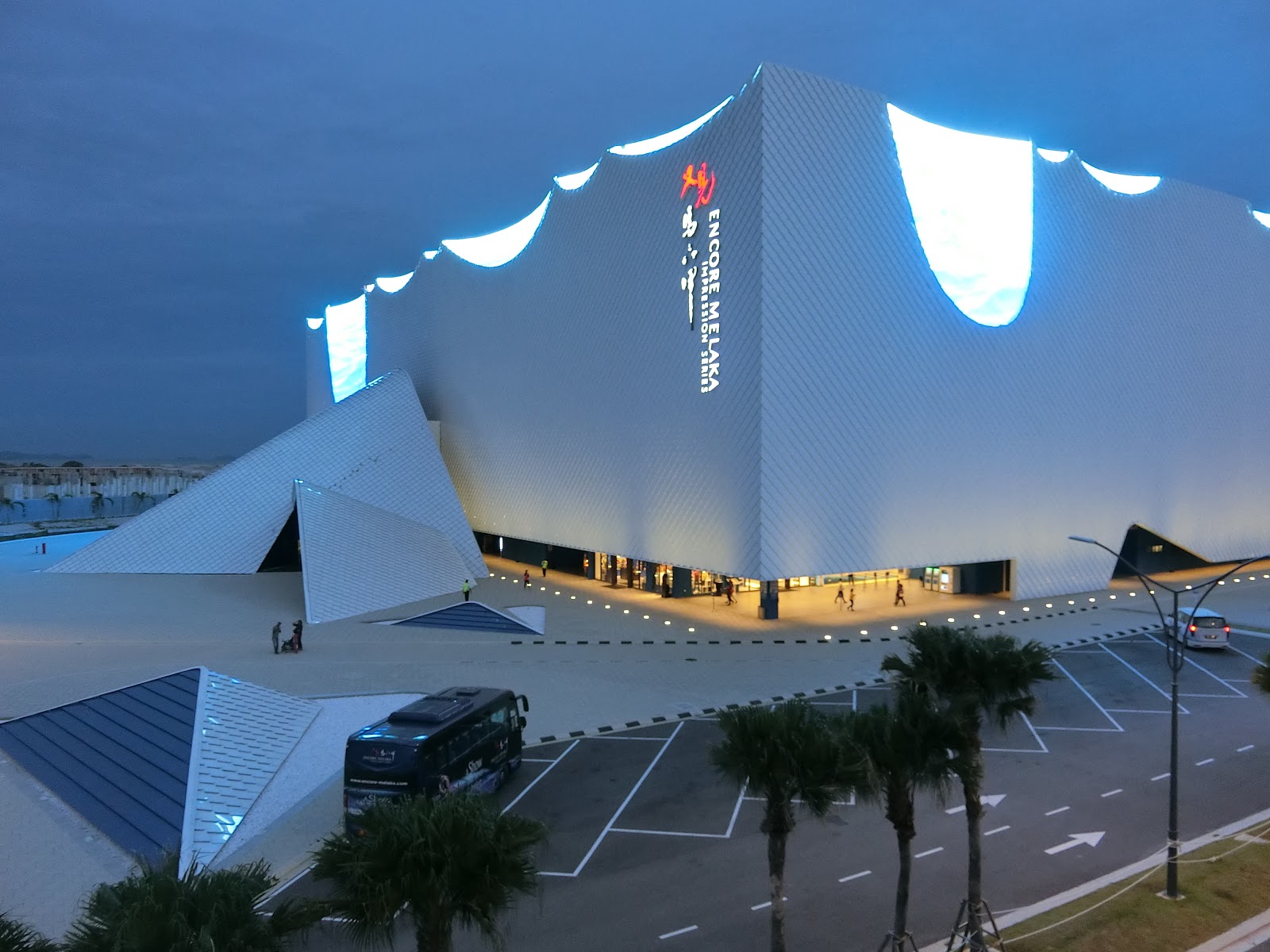 ENCORE MELAKA - Hi5 the world