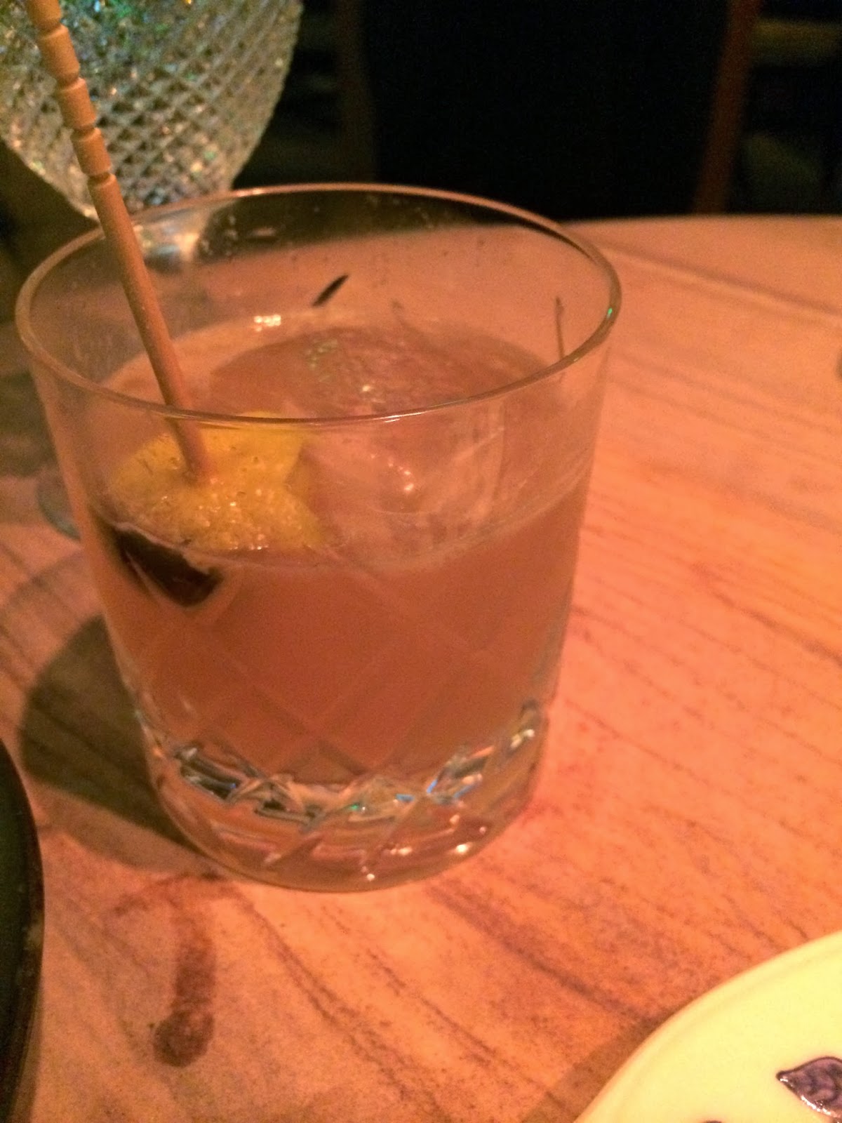LAS VEGAS DAZE: Rose.Rabbit.Lie-It's a restaurant, it's a show, it's fun!