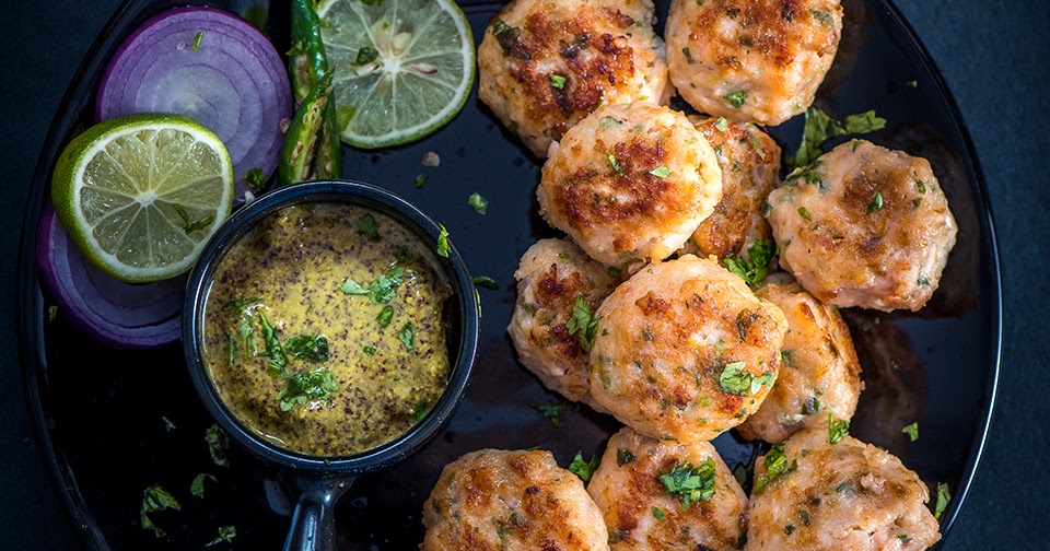 Color and Spices: Chingri macher bora...