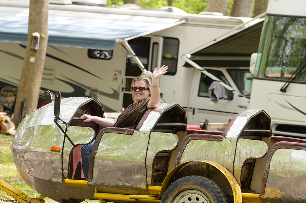 Bubba's Garage: Photos from the Checkered Flag Jalopy Showdown