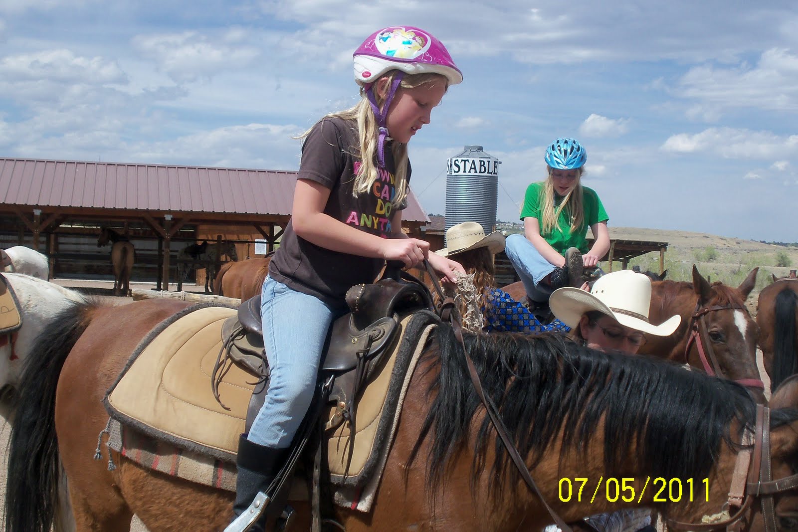 The Gillogly Family: Girl Scout horseback riding