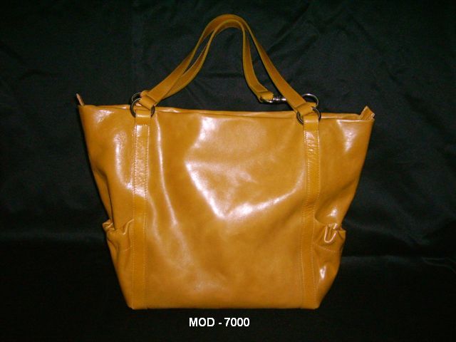 CARTERAS DE UBRIQUE: BOLSOS DE PIEL , FABRICADOS EN UBRIQUE