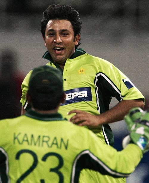 Sports Of World: Azhar Mahmood in ipl 2012