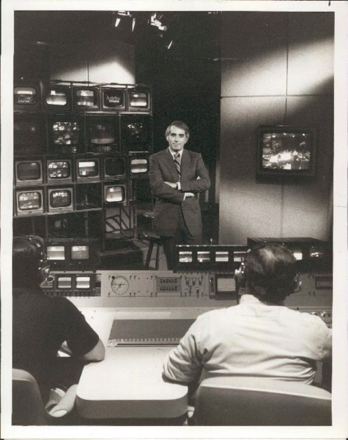 LOS ANGELES TV NEWS ANCHORS & REPORTERS: TOM SNYDER, 1975