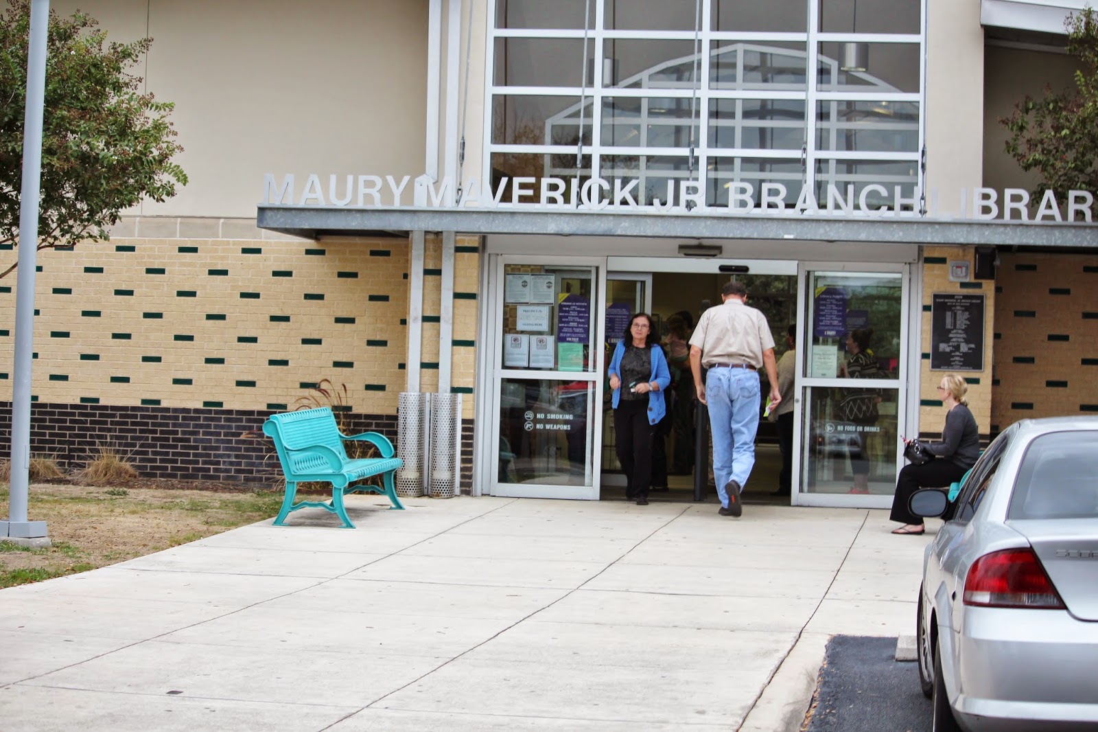 SteveWalkerReport: After 5 p.m. voting @ Maury Maverick Library, 11-4
