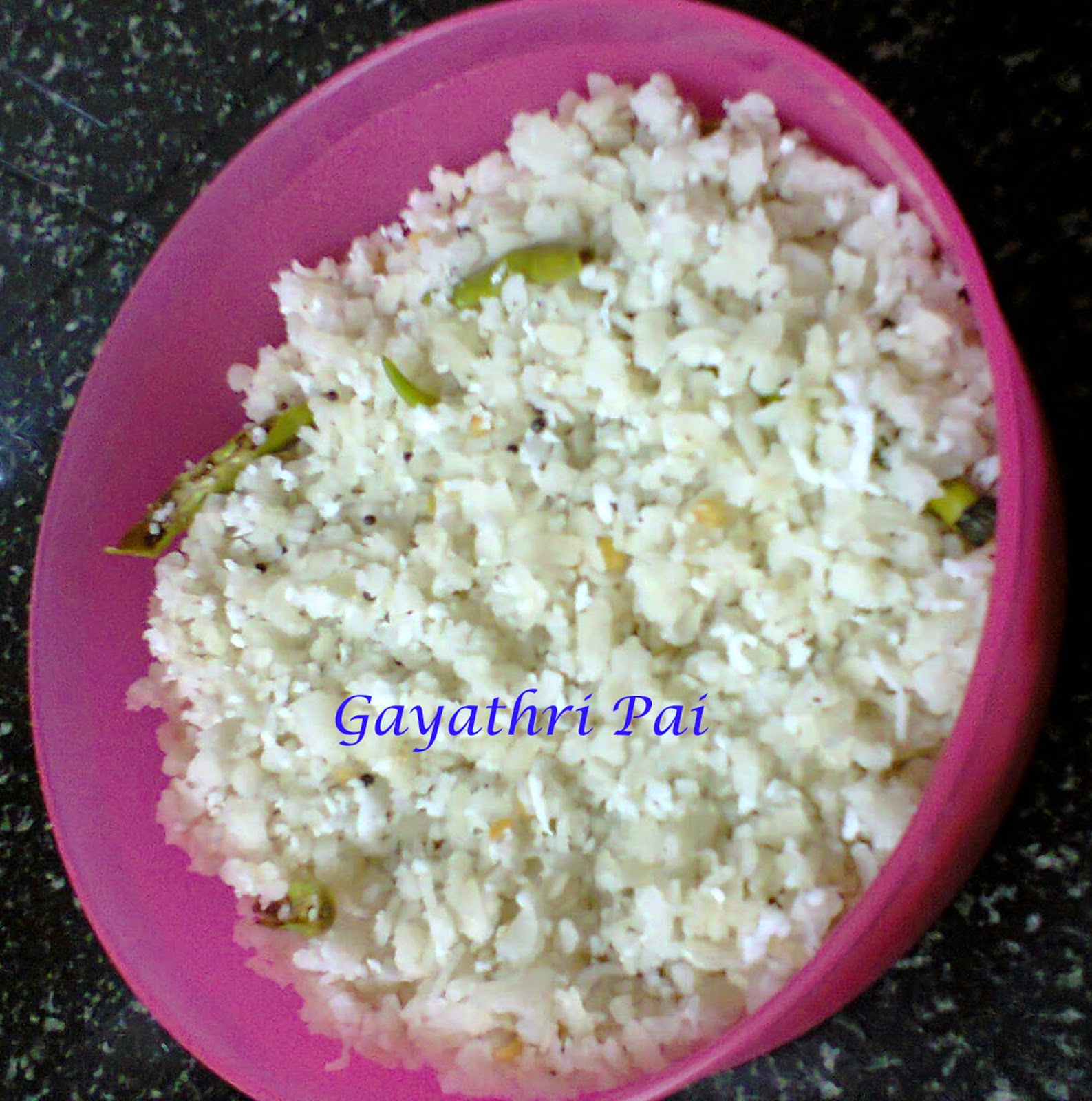 Gayathri Pai's Food Bytes: Pova Usli (Thin beaten rice Usli)