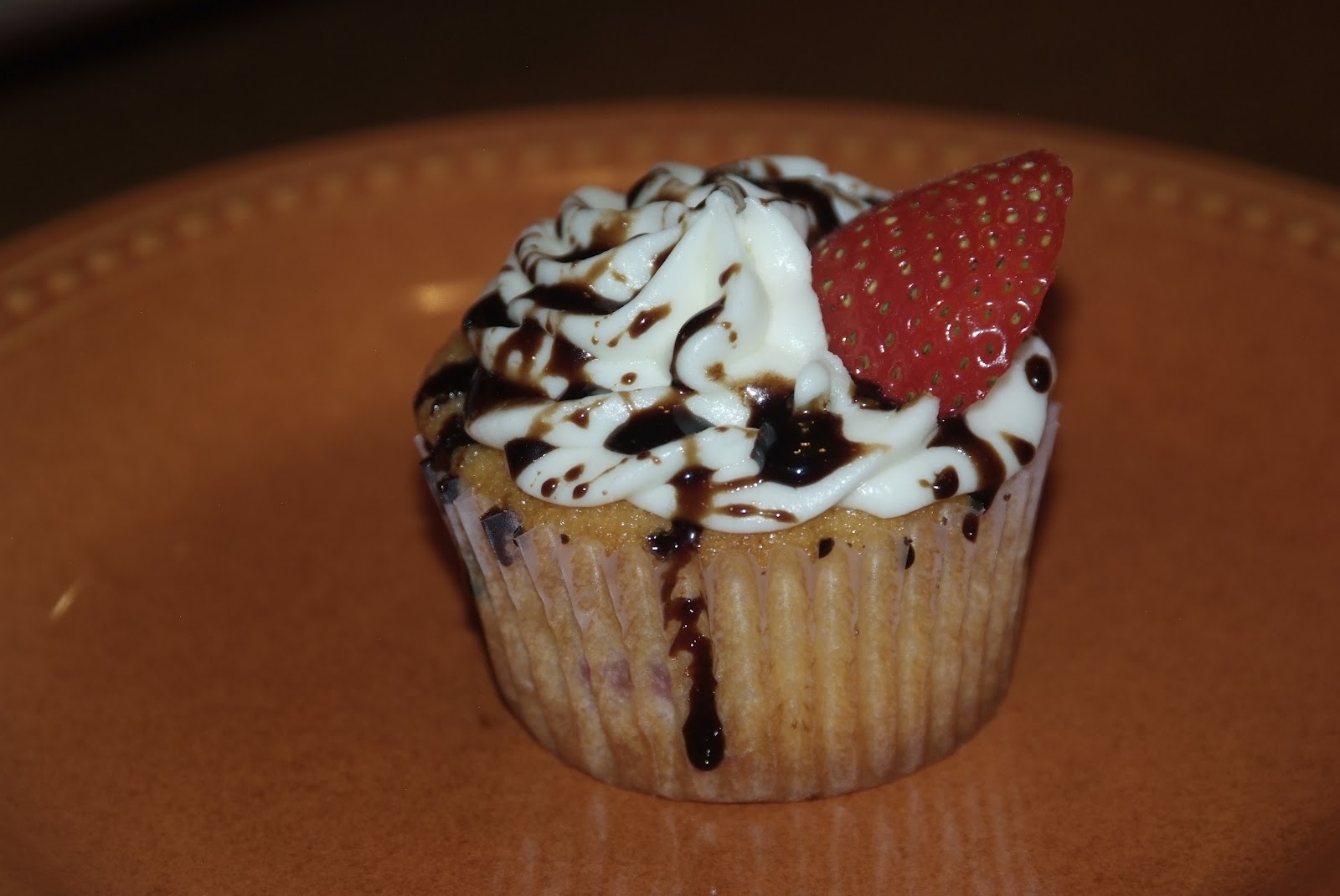 KG Cookin' Cupcakes: Honey Strawberry Cupcakes with Goat Cheese Frosting