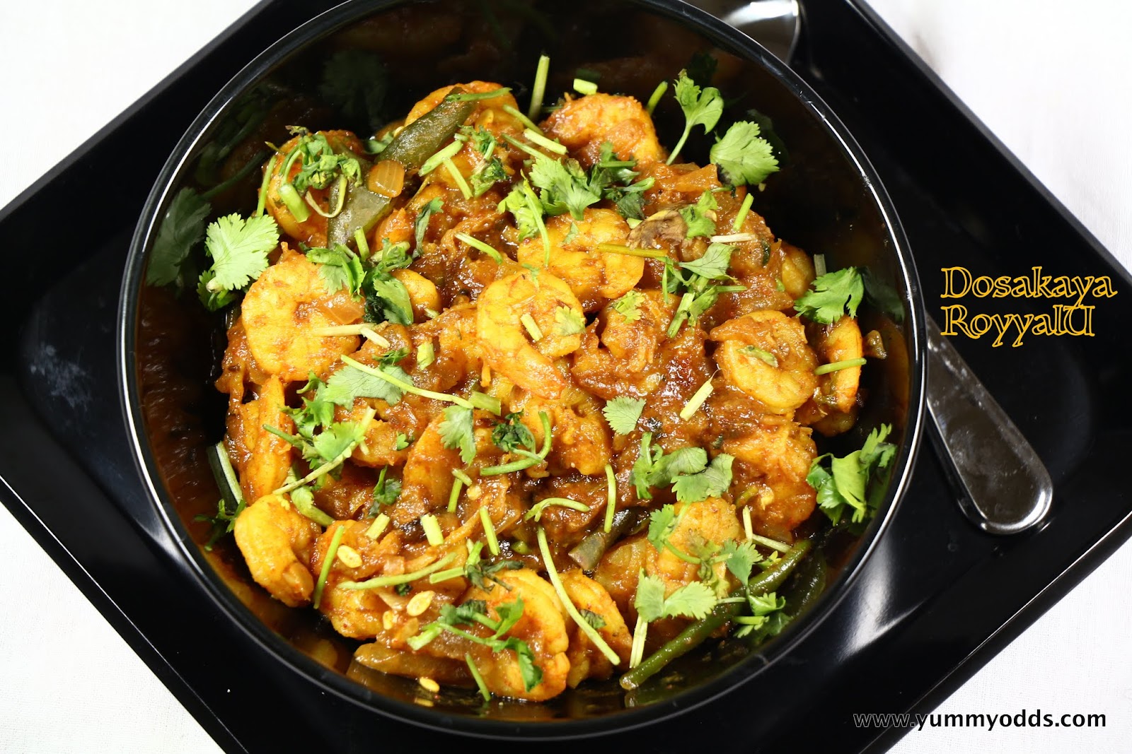 Yum! Yum! Yum!: Dosakaya Royyalu ~ Shrimp Dosakaya Curry