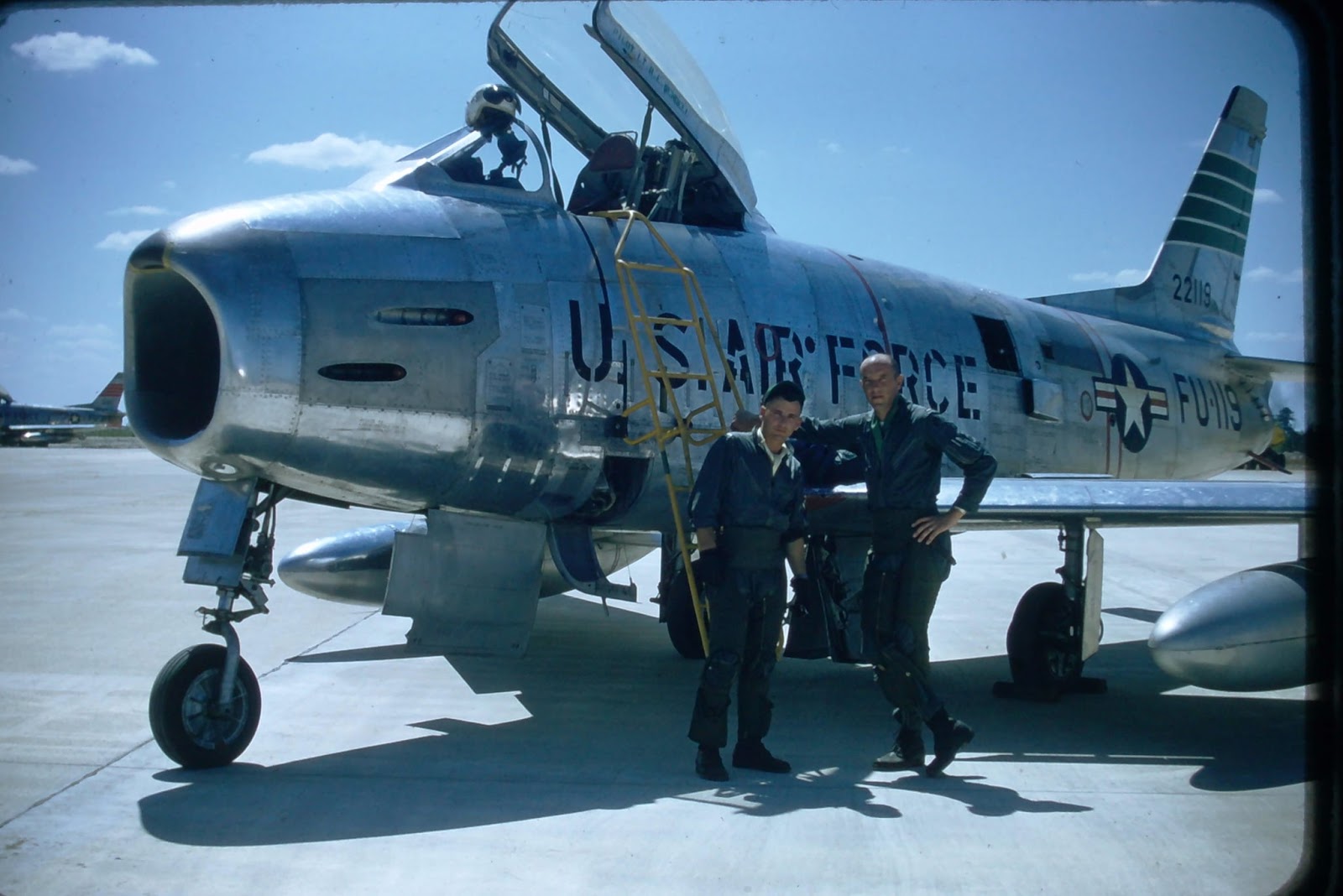 Oldsarges Aircraft Model blog: F-86H color photos