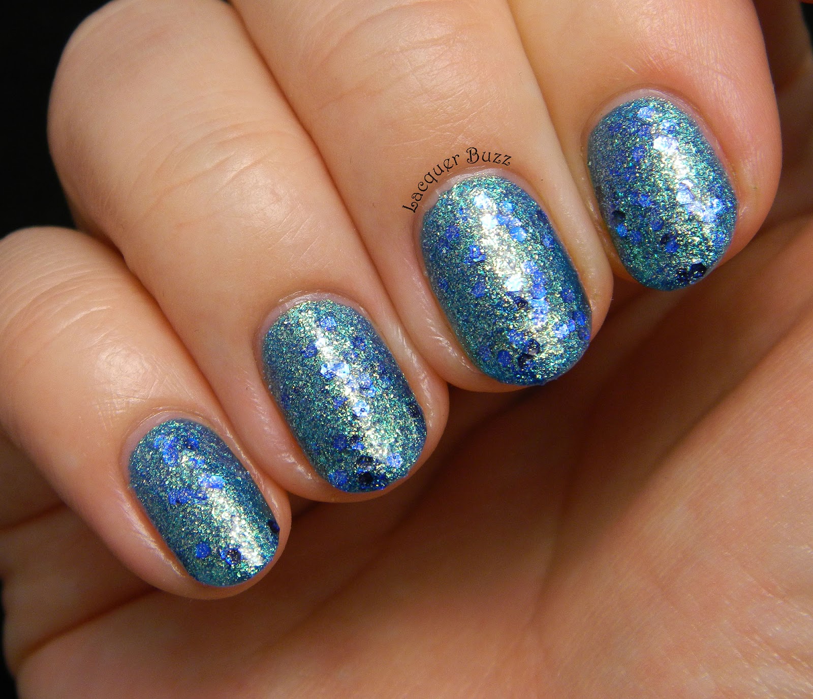 Lacquer Buzz: Monday Blues: Maybelline Brocades Beaming Blue