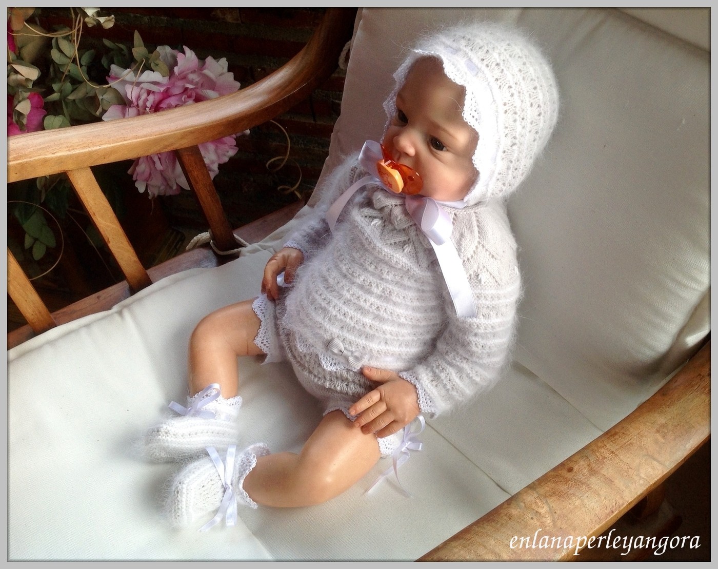 En lana, perlé y angora para bebé: Modelo 46