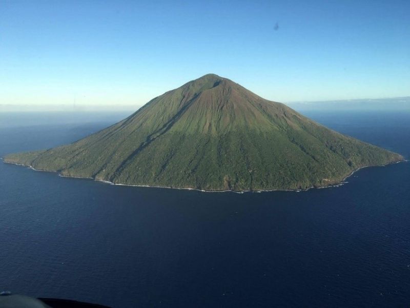 W u l k a n y Ś w i a t a B l o g: Kao: najwyższy wulkan Tonga