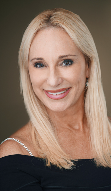 GRIGWARE INTERVIEWS: Interview with Singer Lyn Stanley