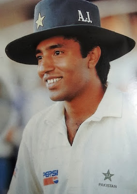 Cricket Gloden Moments: Saeed Anwar with Smiling Face