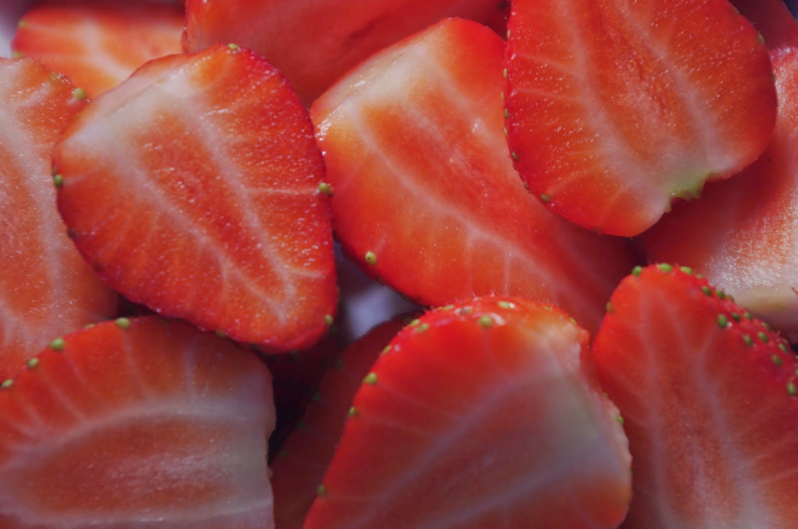 Explora Gourmet: Ensalada con fresas y queso de cabra