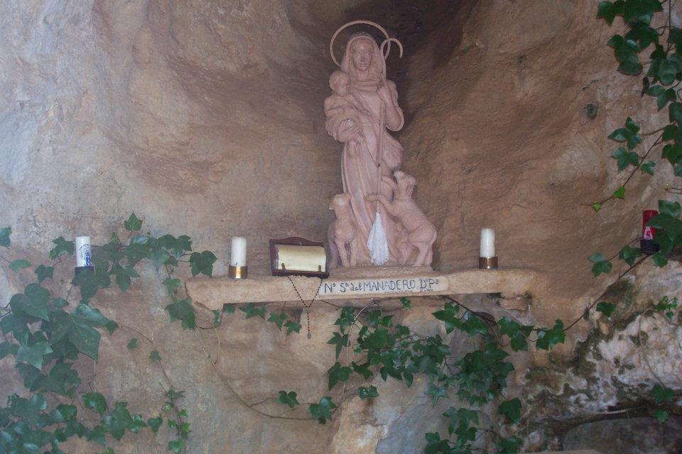 Cosas de León: RINCONES. PIEDRASECHA .ROMERÍA DE LA VIRGEN DEL MANADERO ...