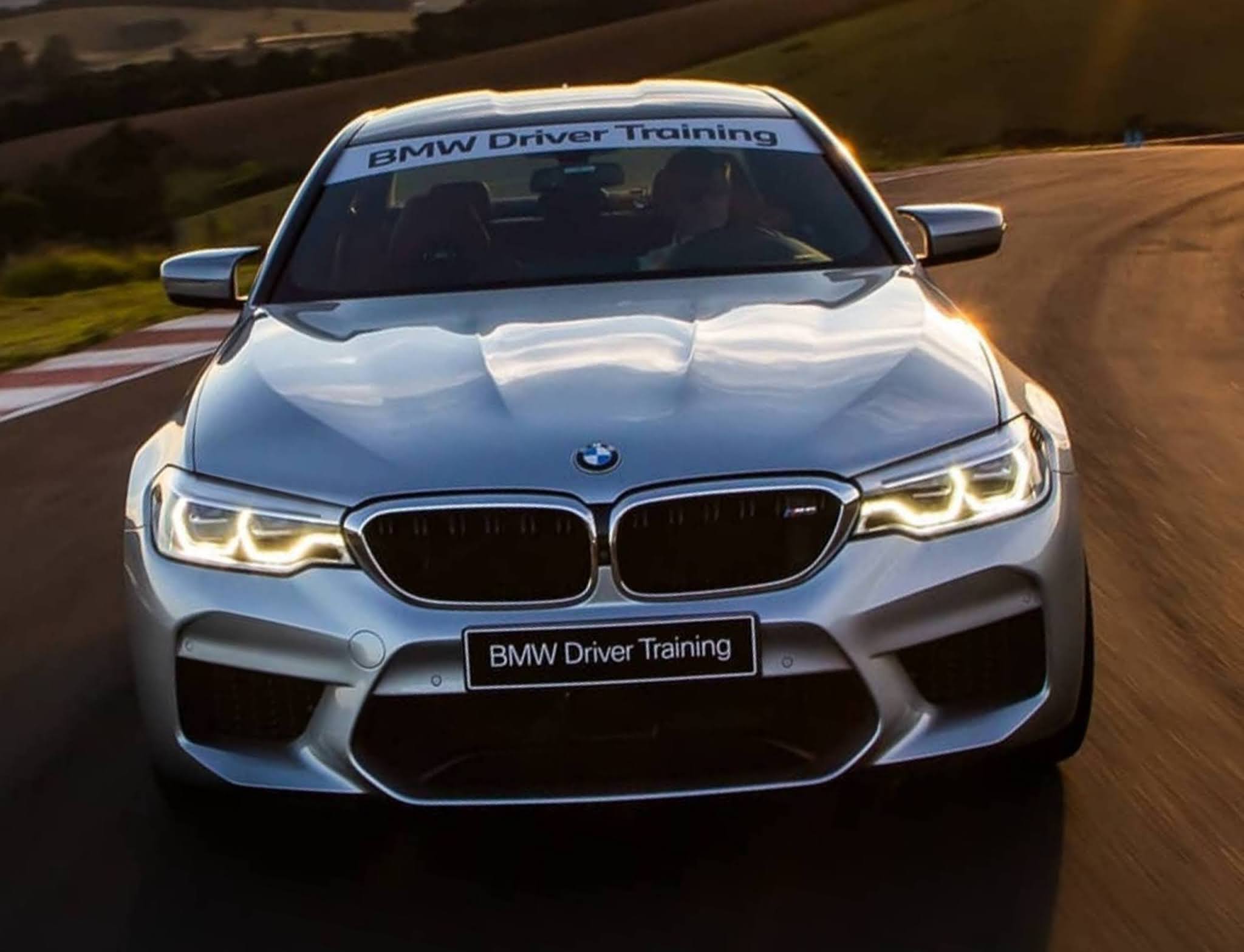 BMW do Brasil lança BMW Driver Training 2021 com Ingo Hoffmann