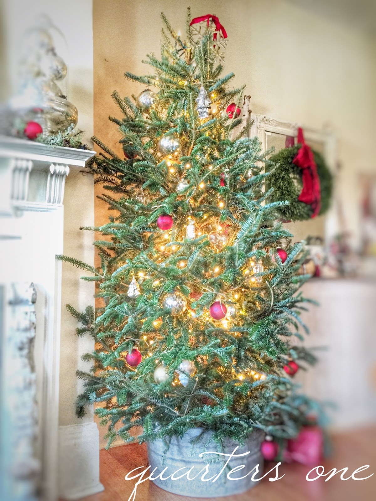 Quarters One: Quarters One 2015 Christmas Home Tour