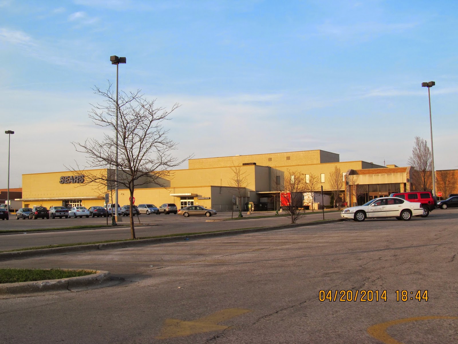 Trip to the Mall: Golf Mill Mall- ( Niles, IL)