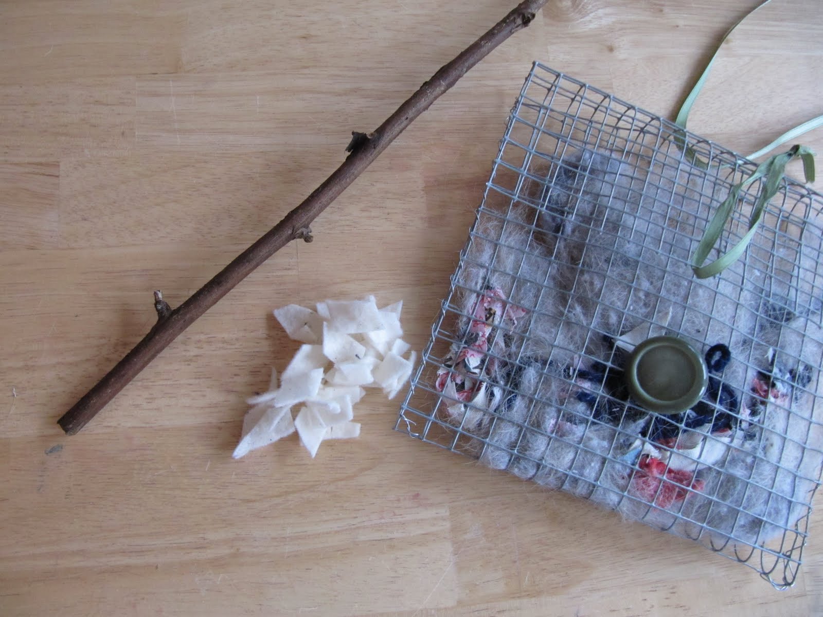 Sew Many Ways...: Tool Time Tuesday...Bird Nest Material
