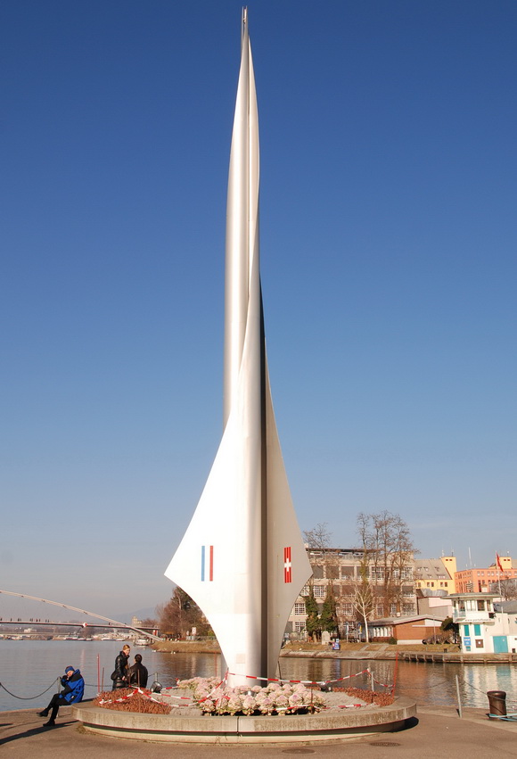 THE WORLD GEOGRAPHY: 8 Interesting International Tripoints Worldwide