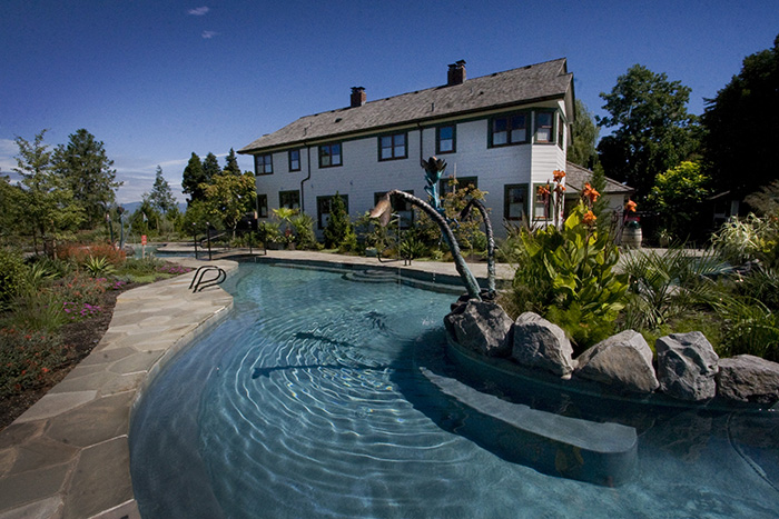 Seeks Ghosts: Oregon’s Spooky McMenamins Edgefield