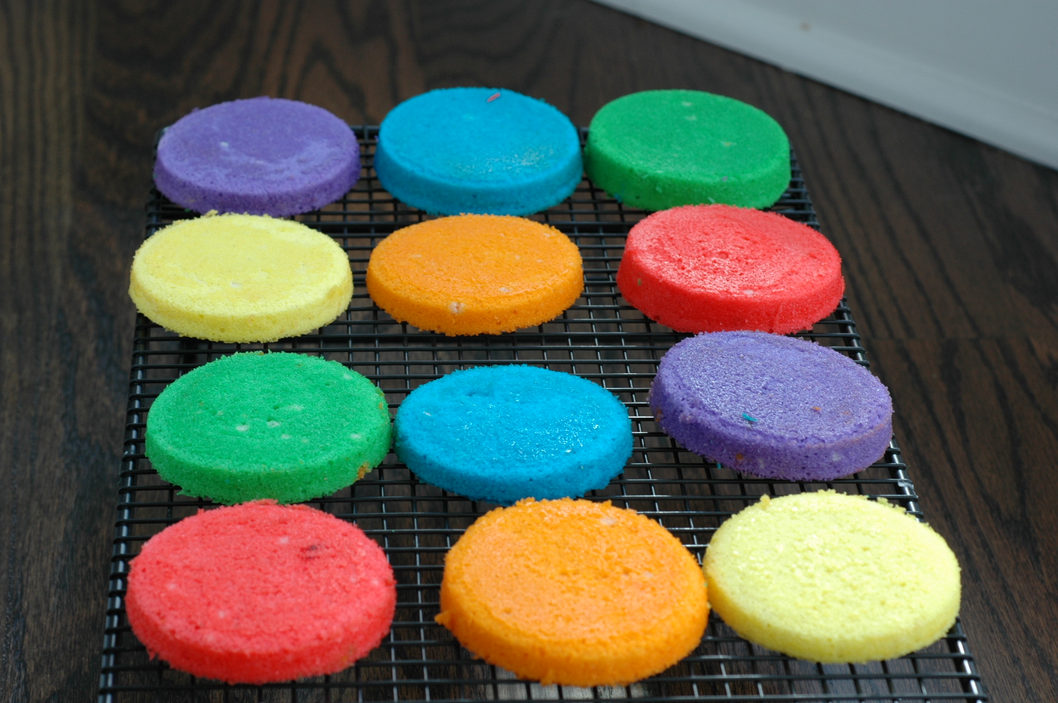 A busy lizzie life: Rainbow Cake and Cake Push Pops