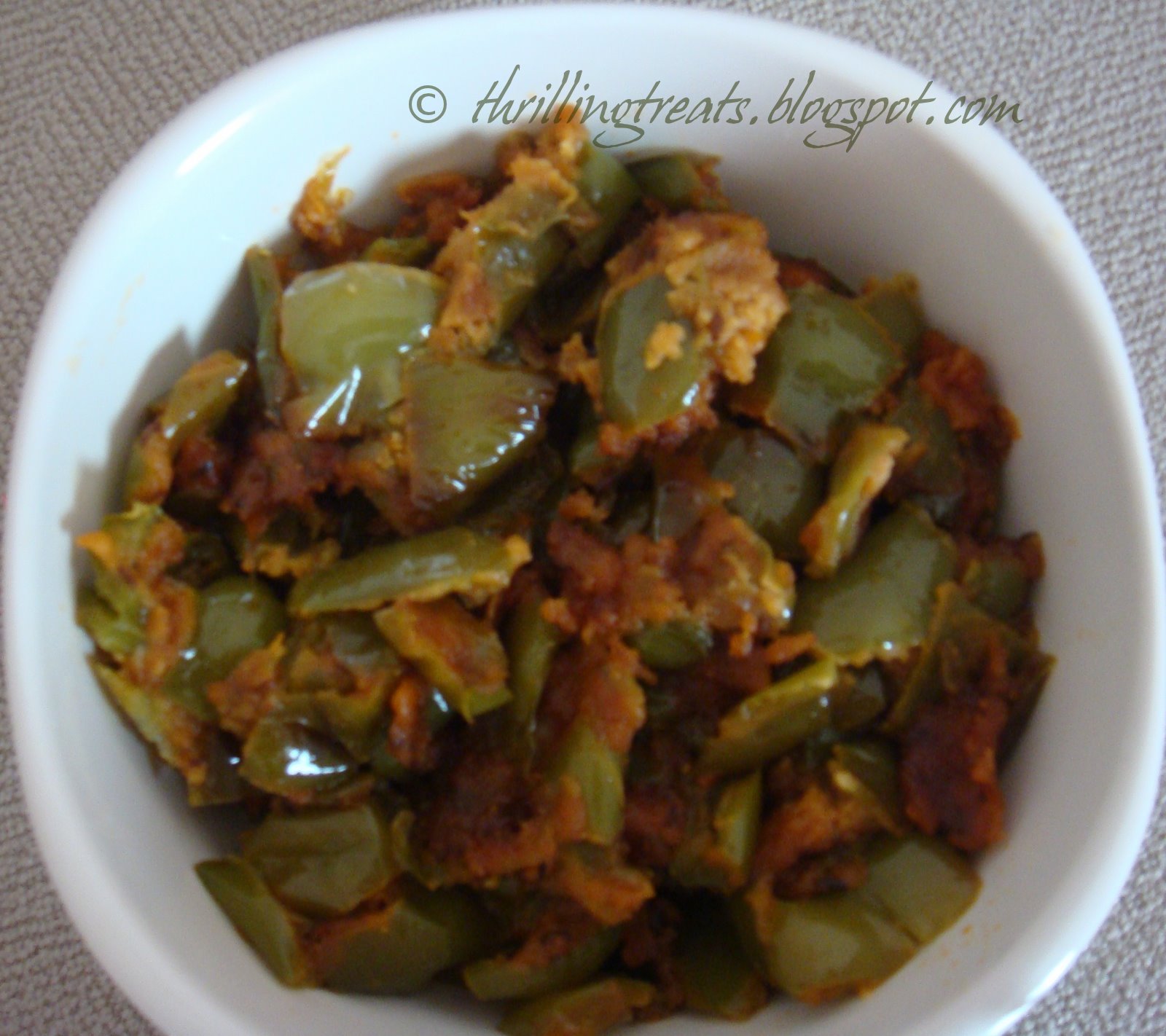 Food for art, heart and thought!: Sindhi Capsicum curry