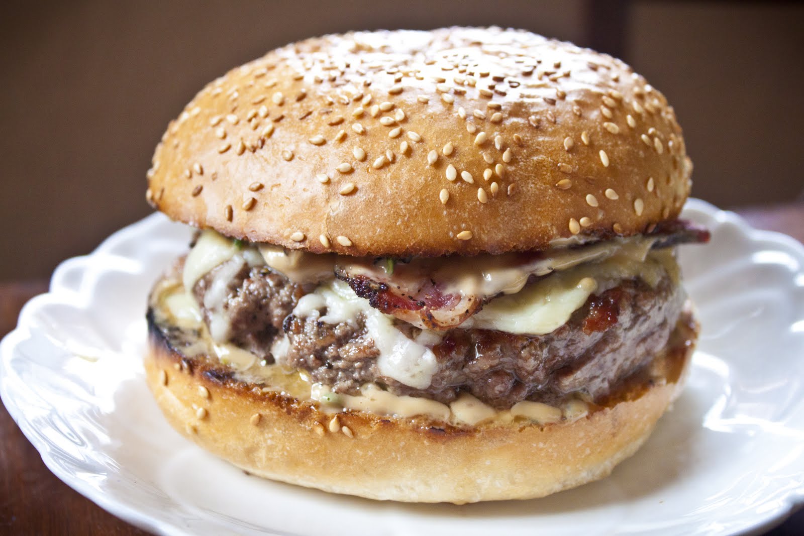 Nick Eats Food: The Pub Burger