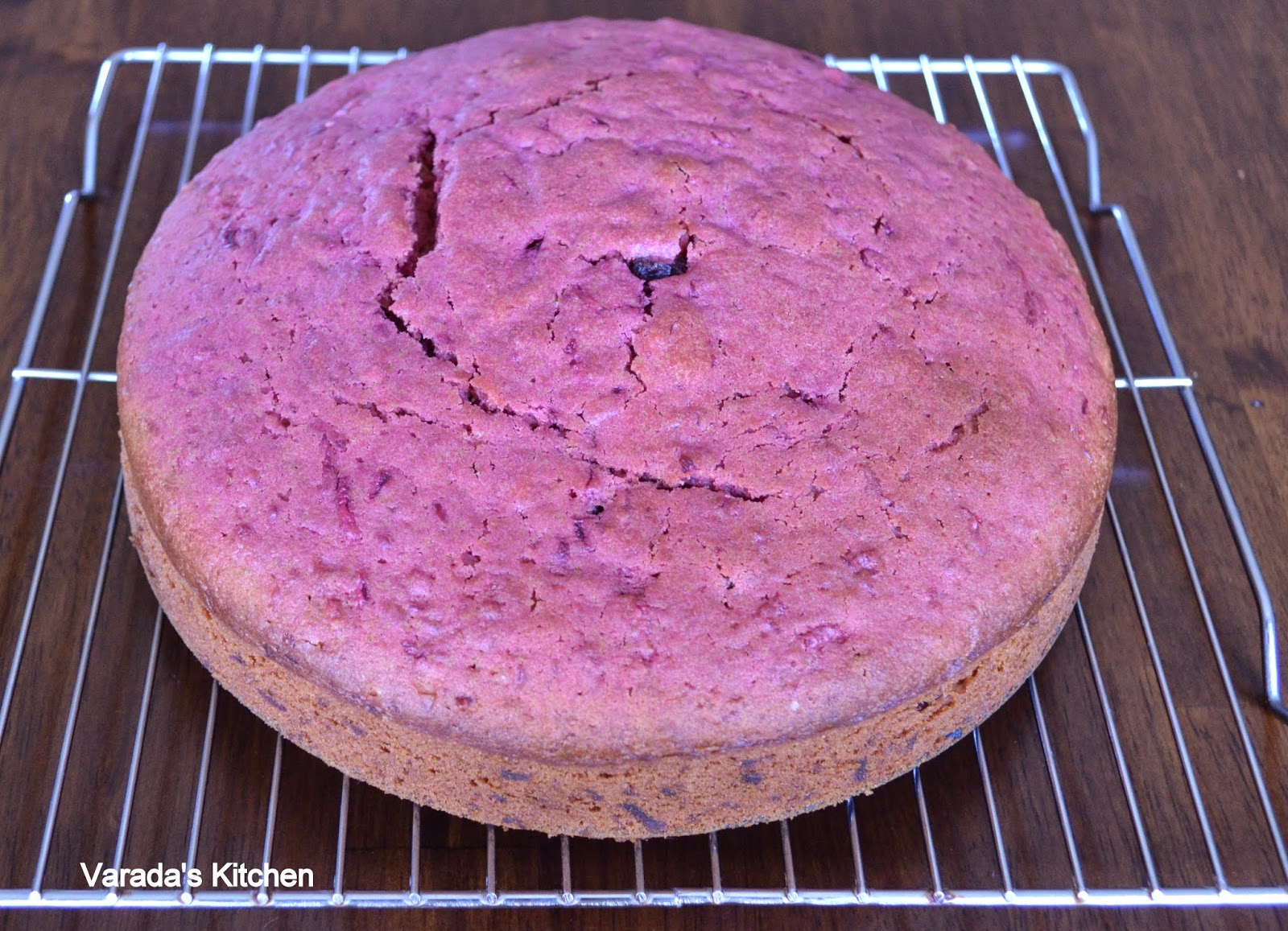 Varada's Kitchen and Garden: Beetroot cake