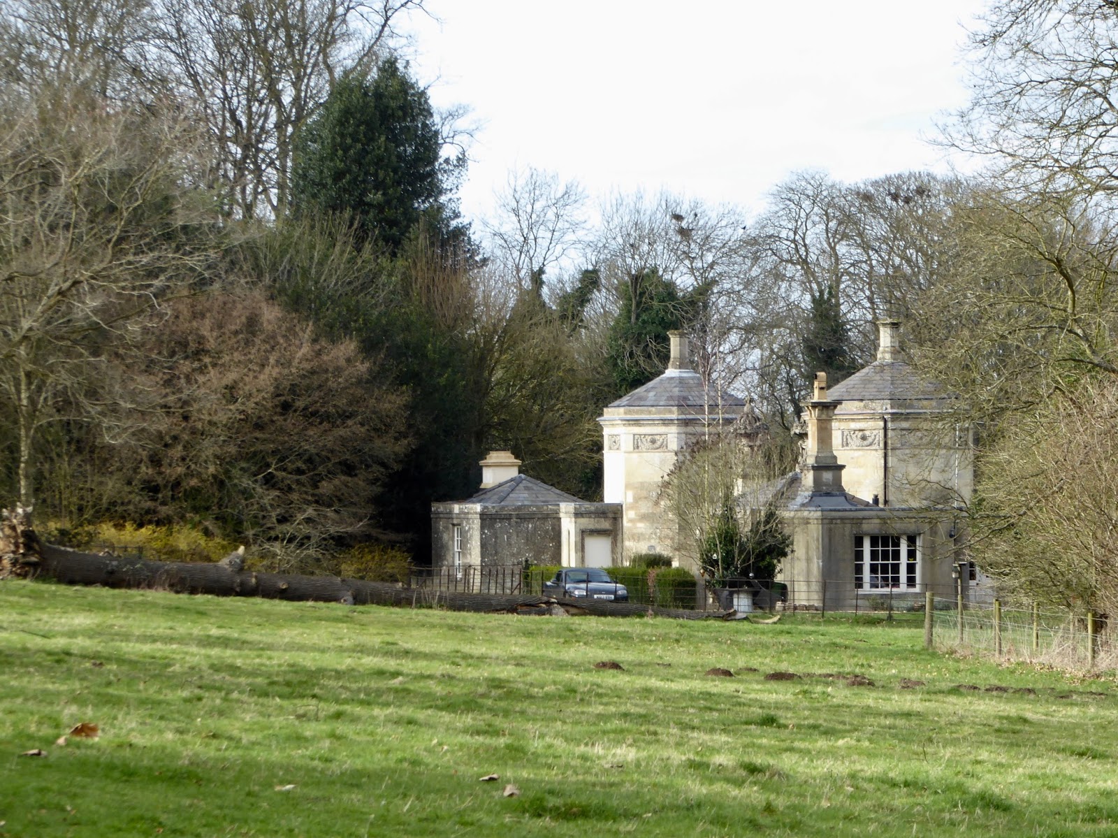 Wide Beam - Still Rockin': Basildon House and Park