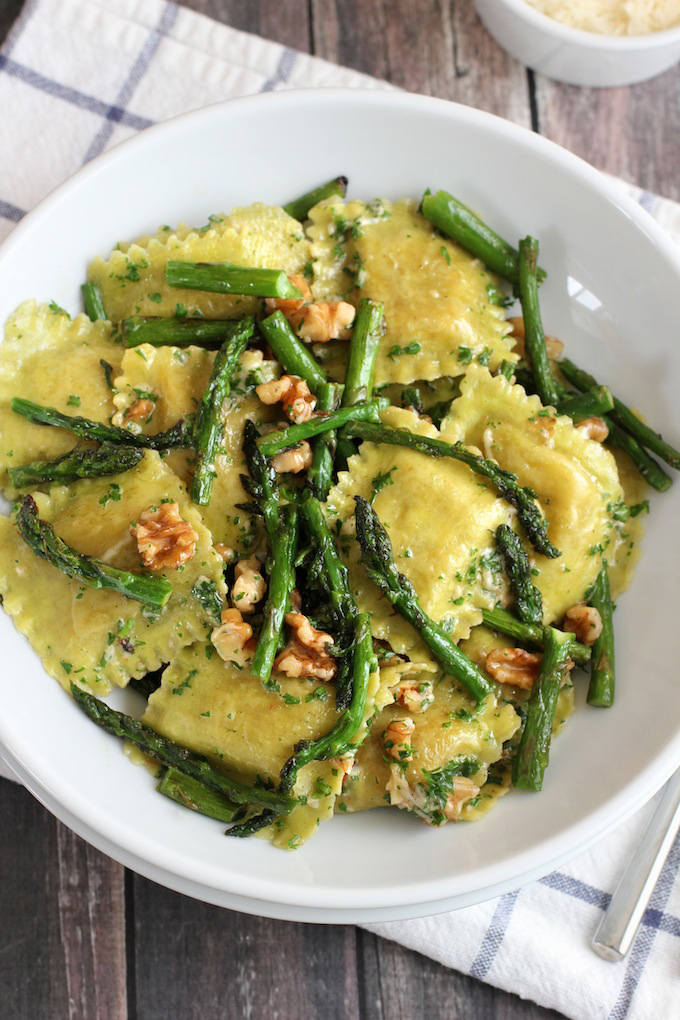 Ravioli with sauteed asparagus and walnuts #vegetarian #asparagus # ...