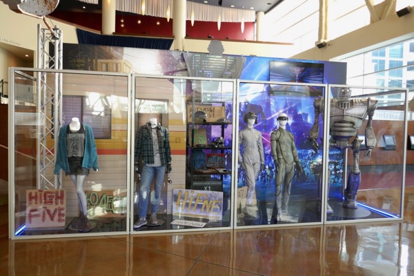 Hollywood Movie Costumes and Props: Ready Player One movie costumes and ...
