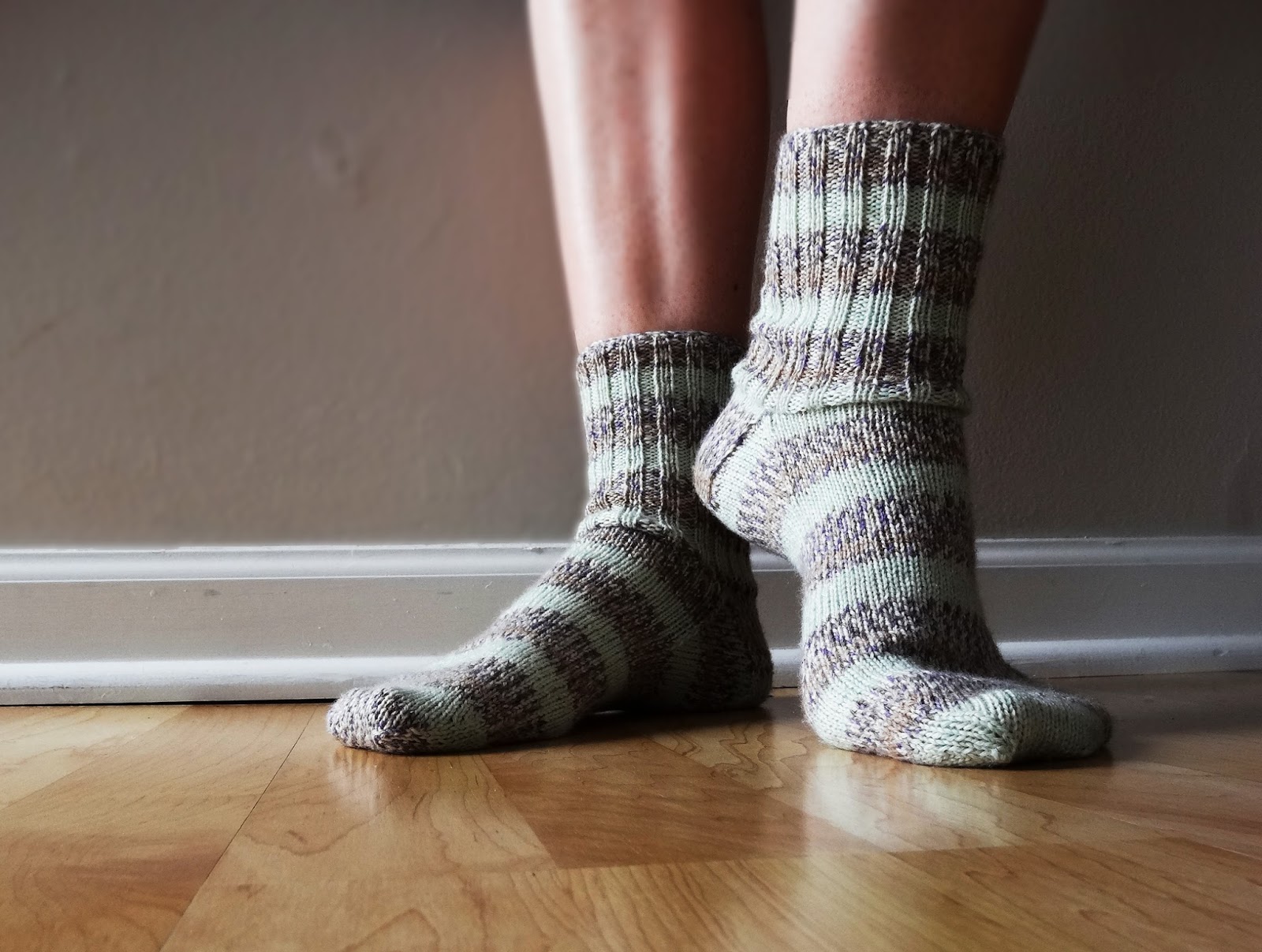 ...Knitting Up A Storm: FO: 2x2 Premier Yarns Socks