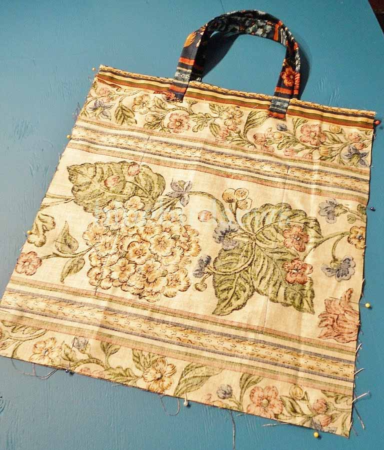 Fold-Up Eco-Bag Tutorial + Pattern ~ DIY Tutorial Ideas!