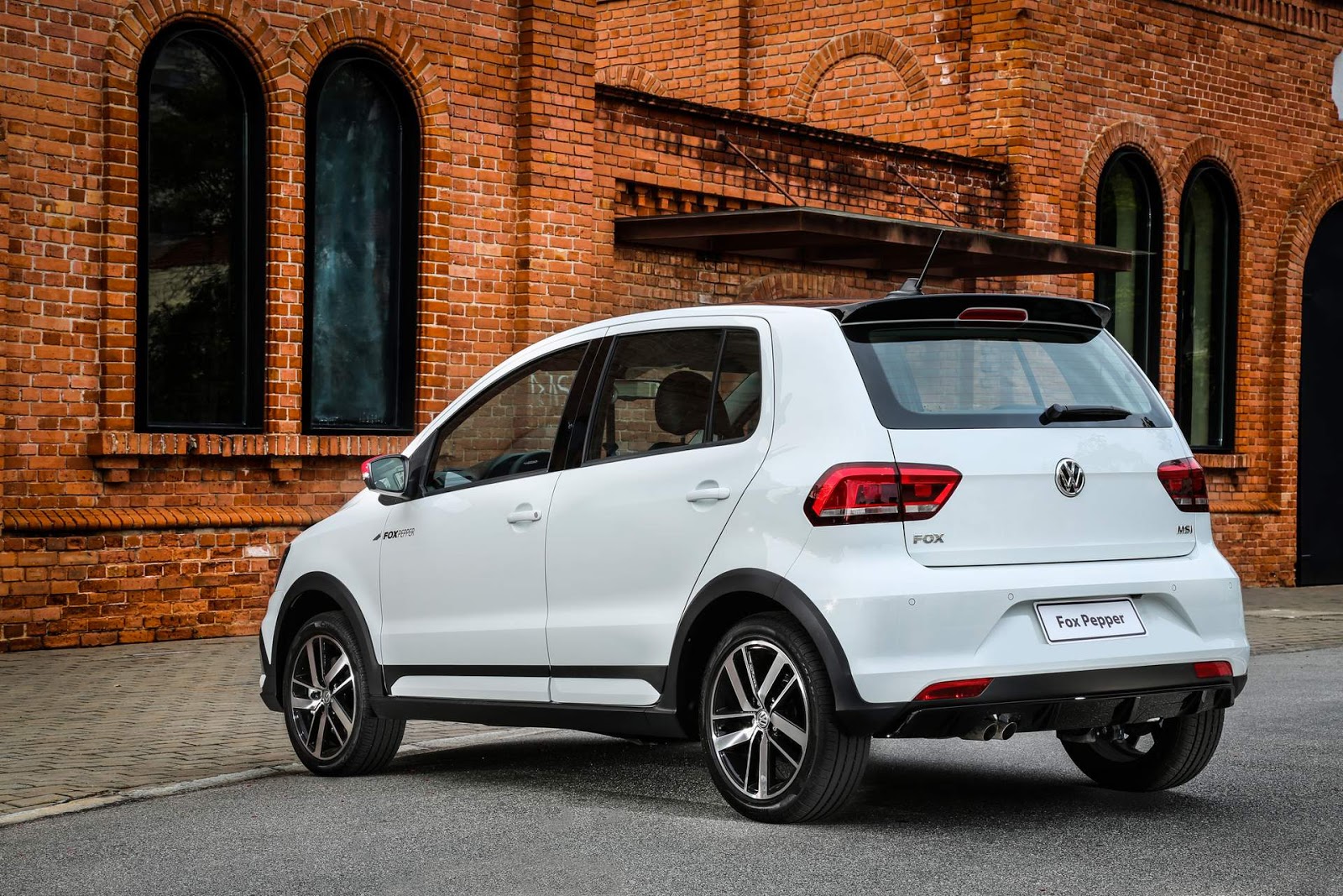 VW Fox Pepper 2018: preço, consumo e detalhes - vídeo | CAR.BLOG.BR