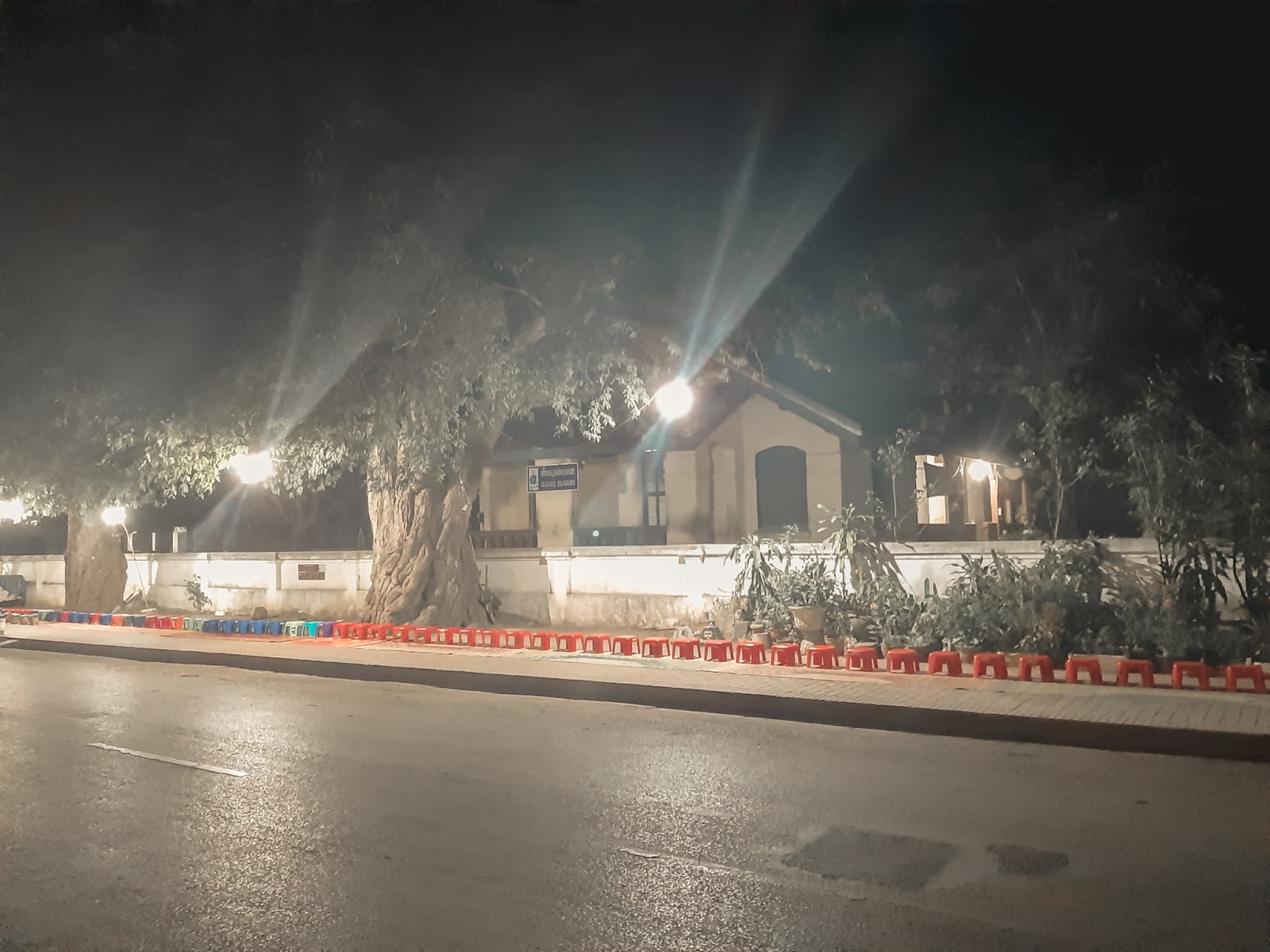 Morning Alms Giving in Luang Prabang (Sai Bat Ceremony) - Mardiah Journey