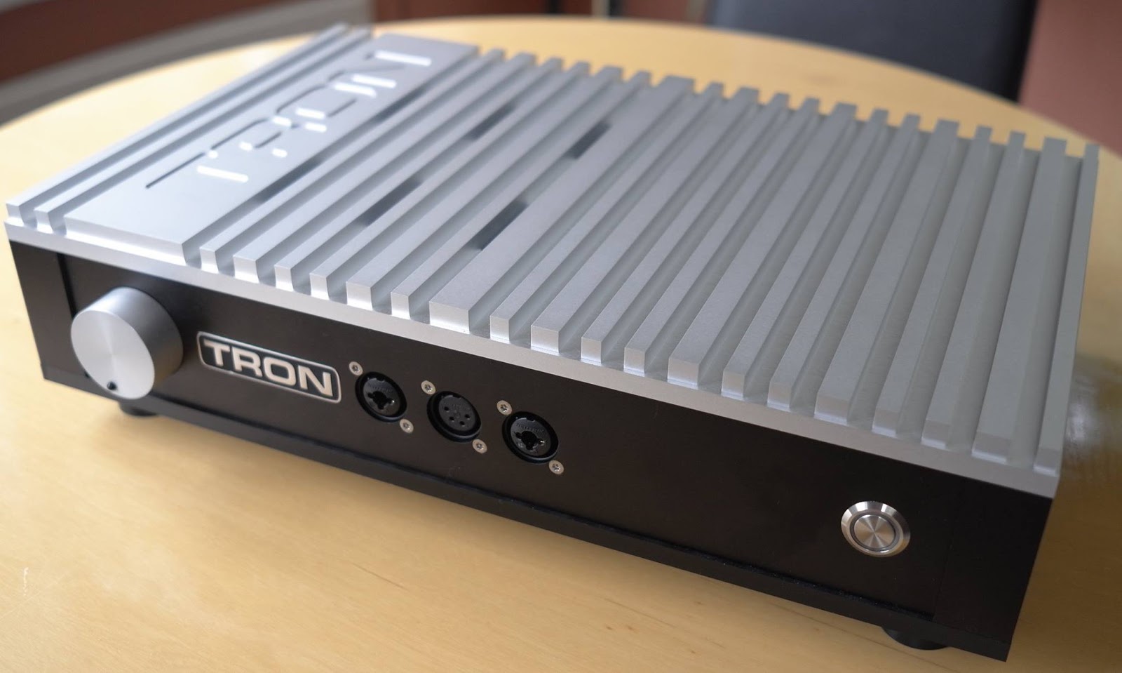 Tron Electric State of the Art Headphone amplifier NEW – M & S ...